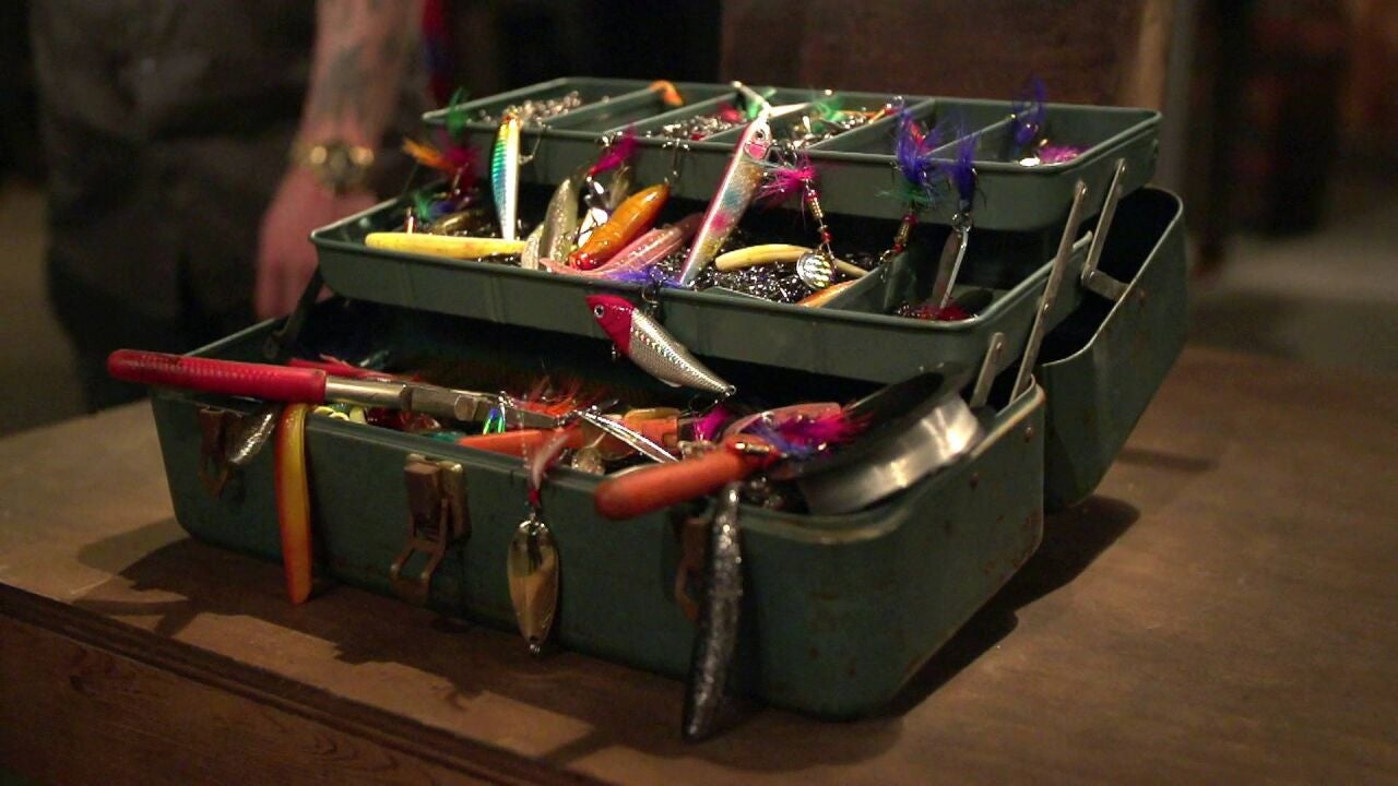 Los armeros de Forjado a fuego deben elaborar una espada con acero de ...