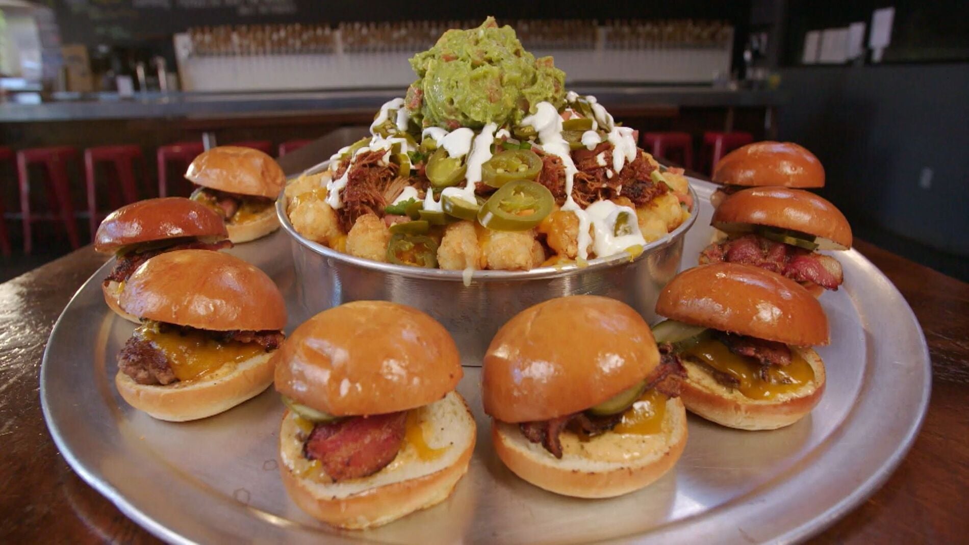 Casey viaja a California para enfrentarse a un plato que necesita de un ...