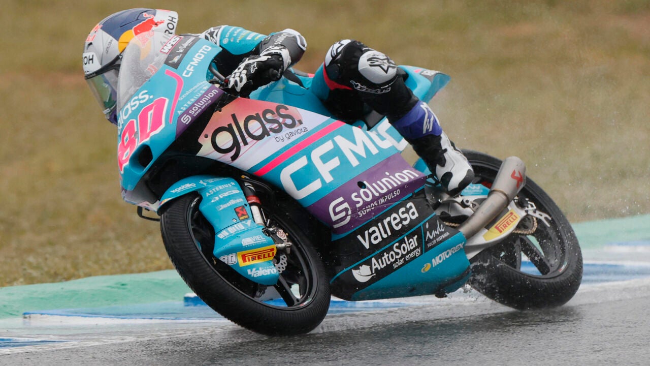 David Alonso impone su ley en Moto 3 y saldrá en cabeza