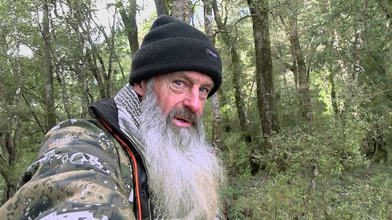 ¿Qué papel usan los concursantes tras ir al baño en medio del bosque en ...